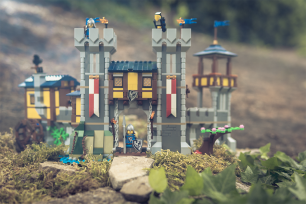 Review: LEGO CREATOR 3-in-1 Medieval Castle 31120 - BrickCentral