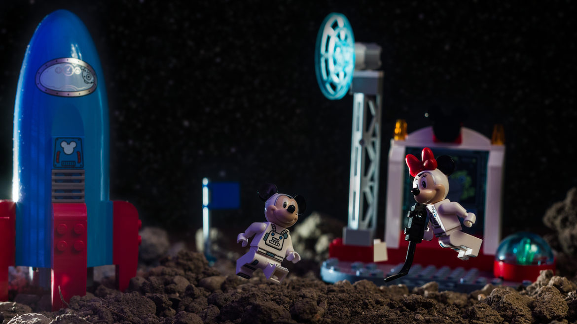 Review: Mickey and Friends Wave - BrickCentral