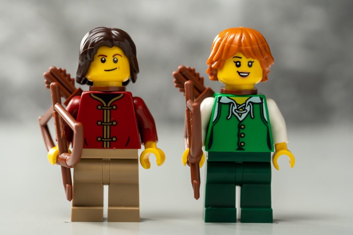 Review: LEGO BrickLink Castle in the Forest 910001 - BrickCentral