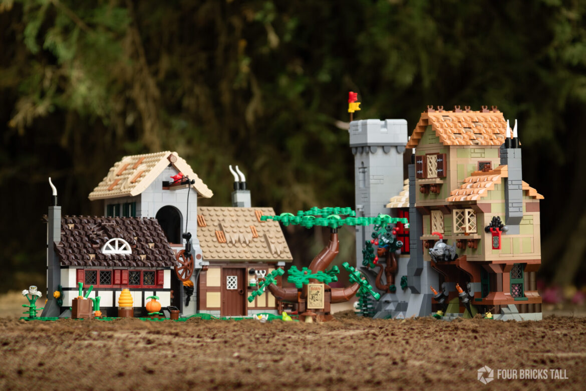 Review: LEGO Icons 10332 Medieval Town Square - BrickCentral
