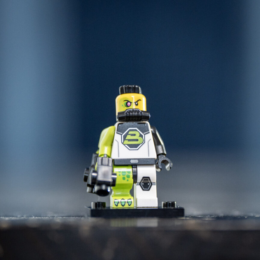 Review: LEGO® Minifigures Series 26 Space 71046 - BrickCentral