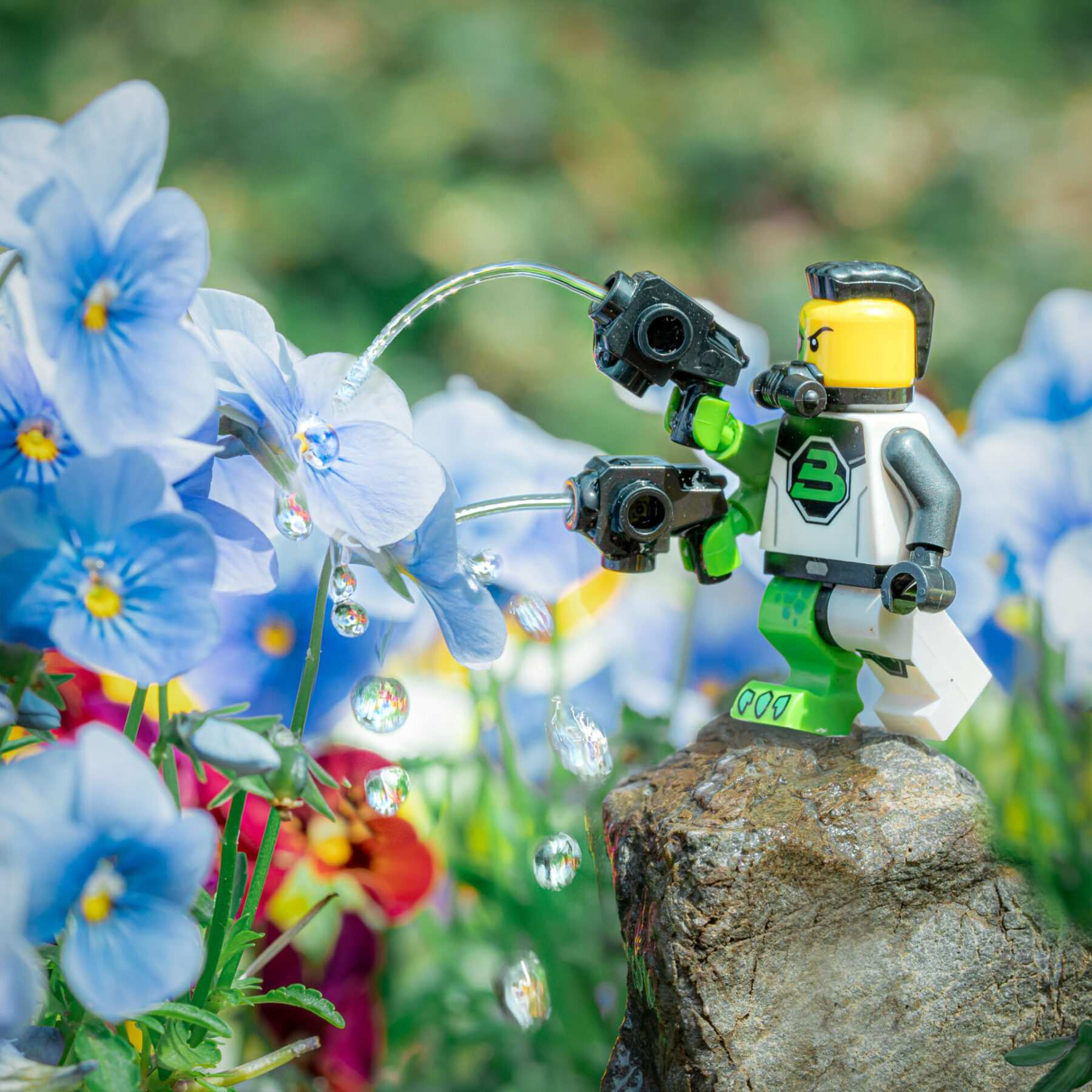 Review: LEGO® Minifigures Series 26 Space 71046 - BrickCentral