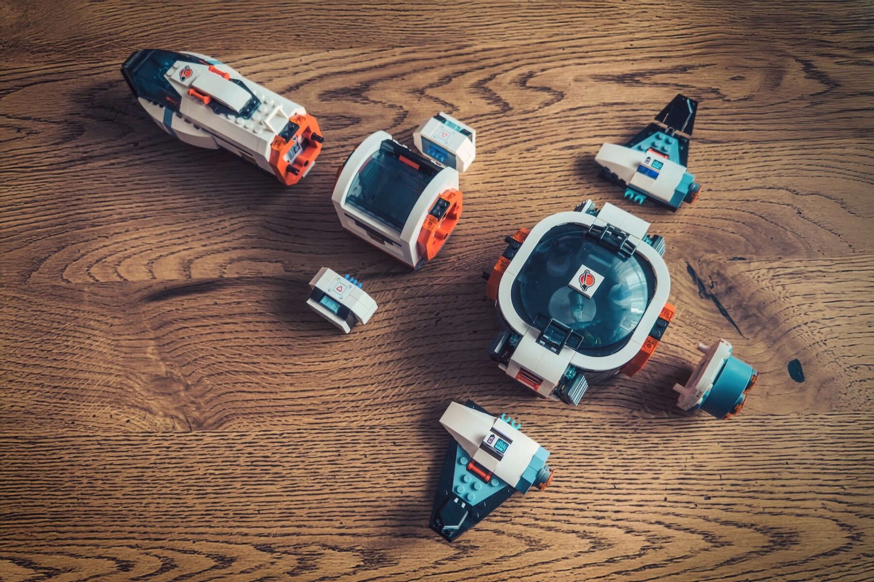 Photo Review: 60446 Modular Galactic Spaceship - BrickCentral