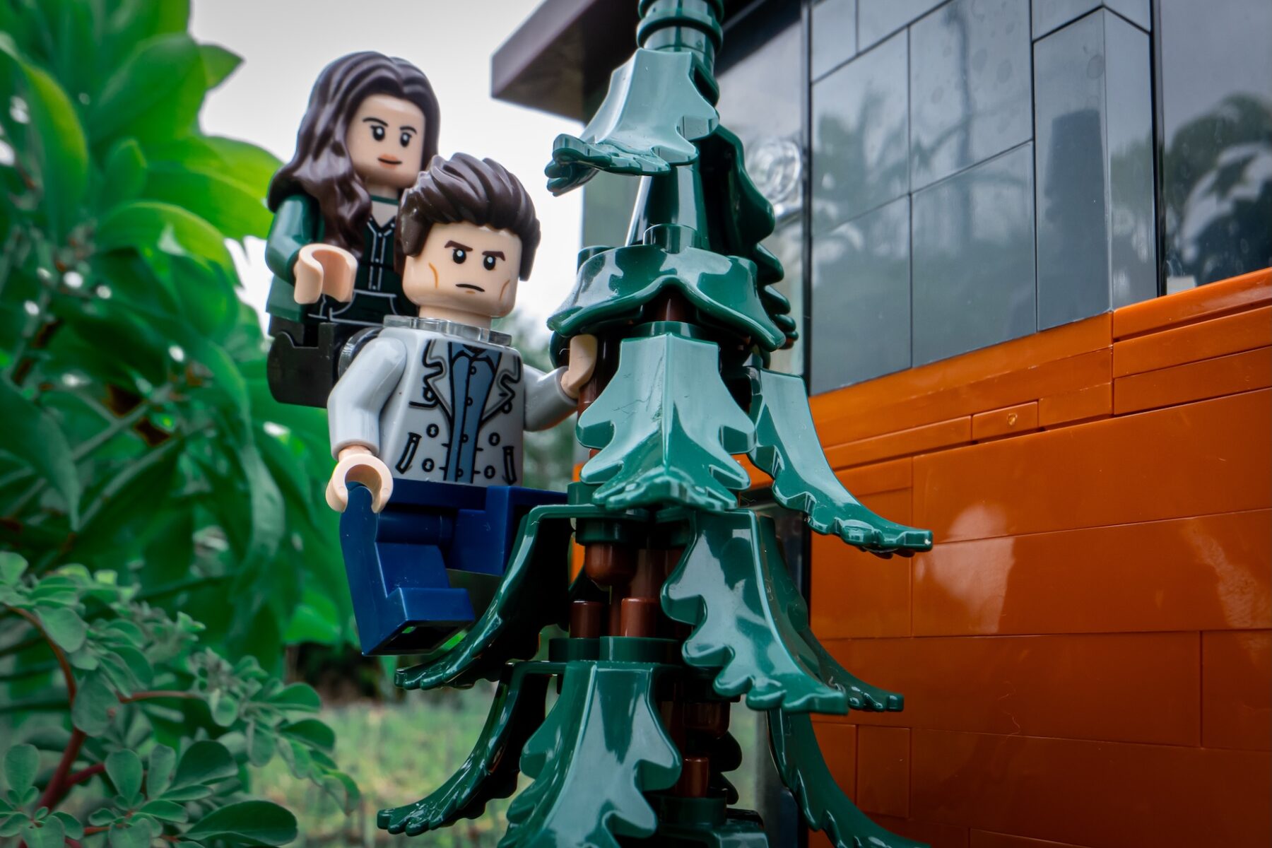 Photo Review: 21354 Twilight The Cullen House - BrickCentral