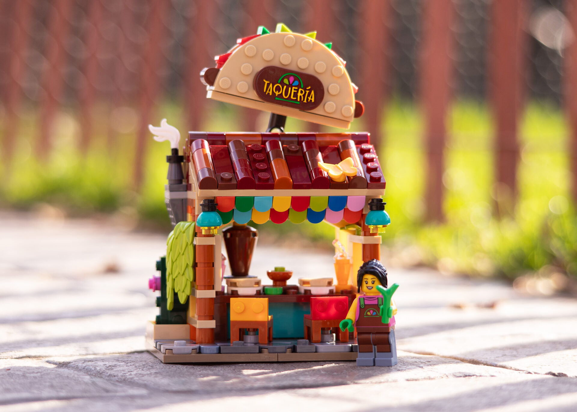 LEGO 40907 Restaurants of the World: Mexico - BrickCentral